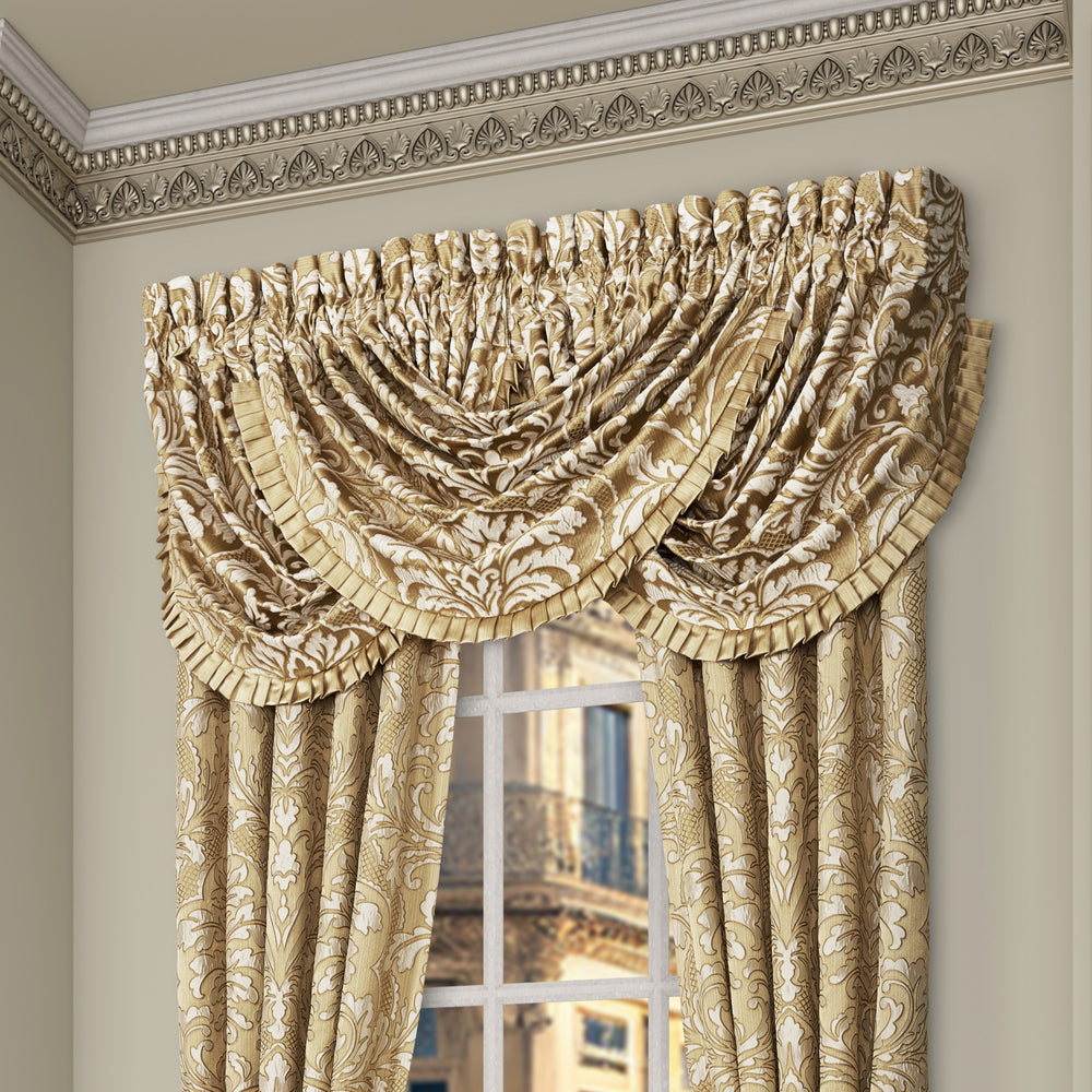 Stylish Valances | J. Queen New York