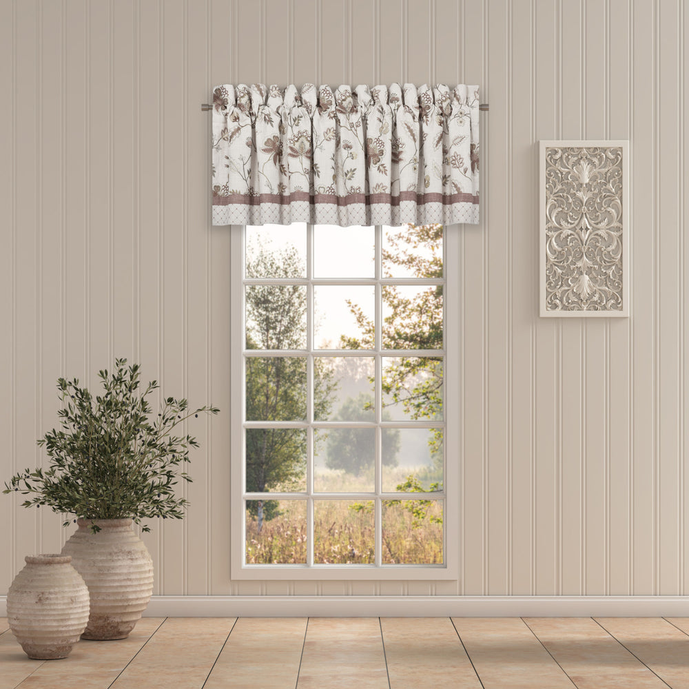 Stylish Valances | J. Queen New York