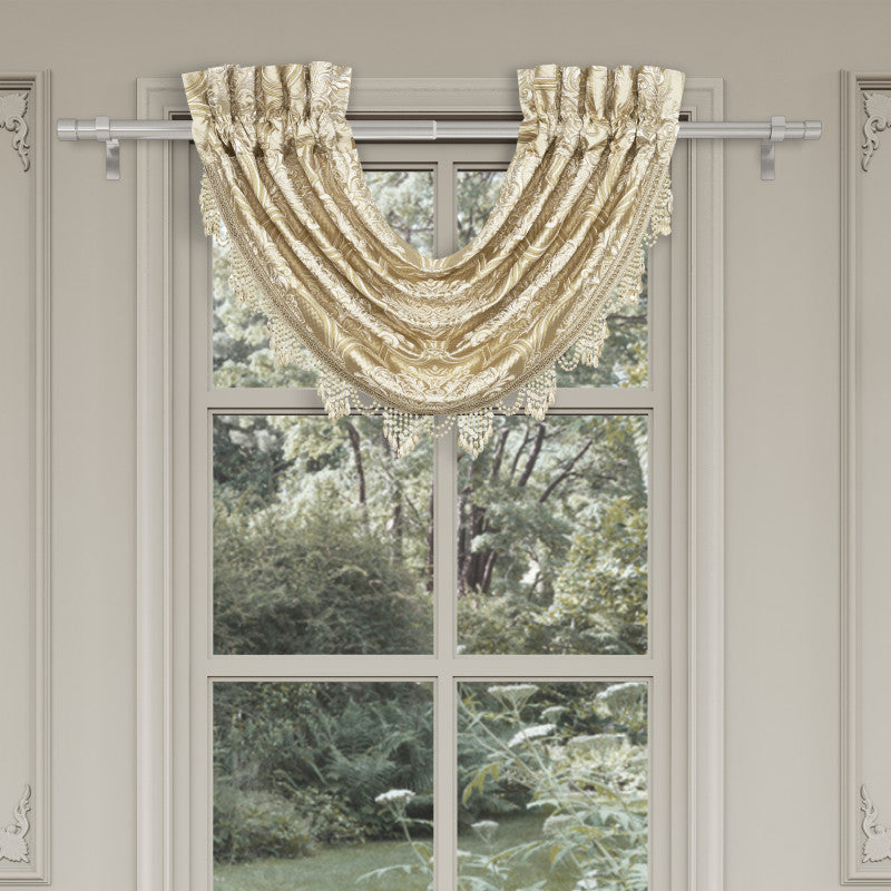 Stylish Valances | J. Queen New York