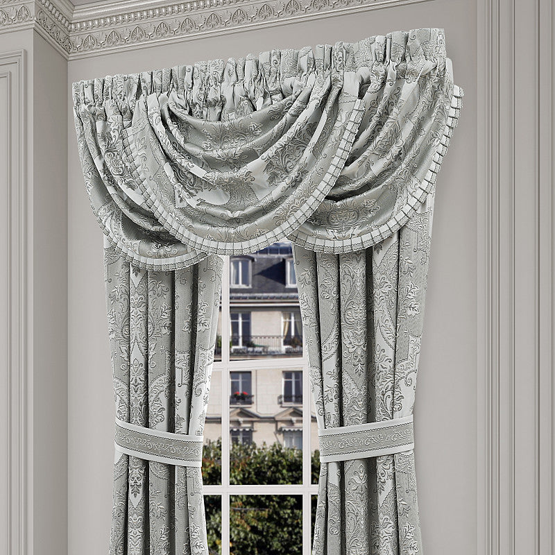 Stylish Valances | J. Queen New York