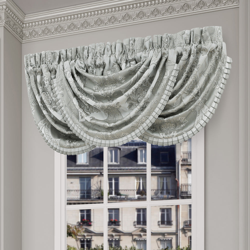 Stylish Valances | J. Queen New York